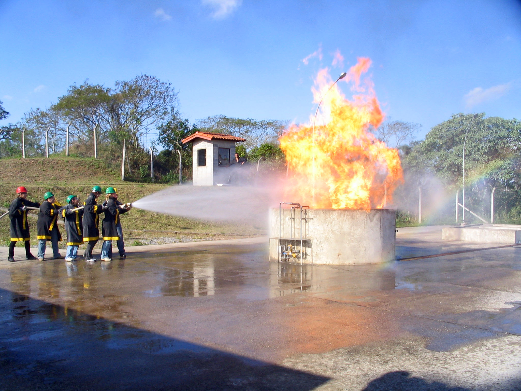 The spread of fire and proper fire fighting in the workplace - FMTC Safety